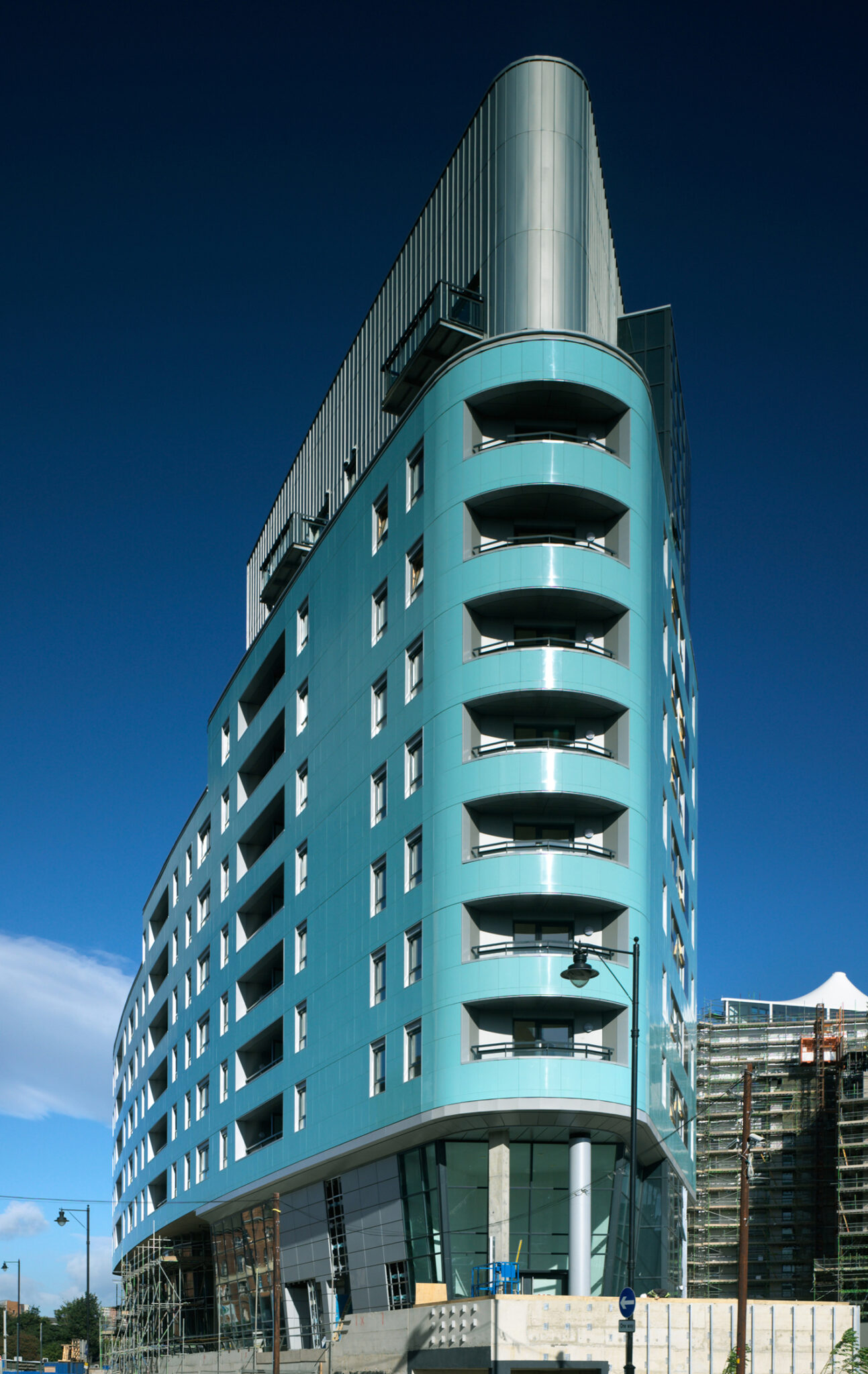 Façade The Gateway, Leeds (UK) - Bardage avec ossature (BAO ...