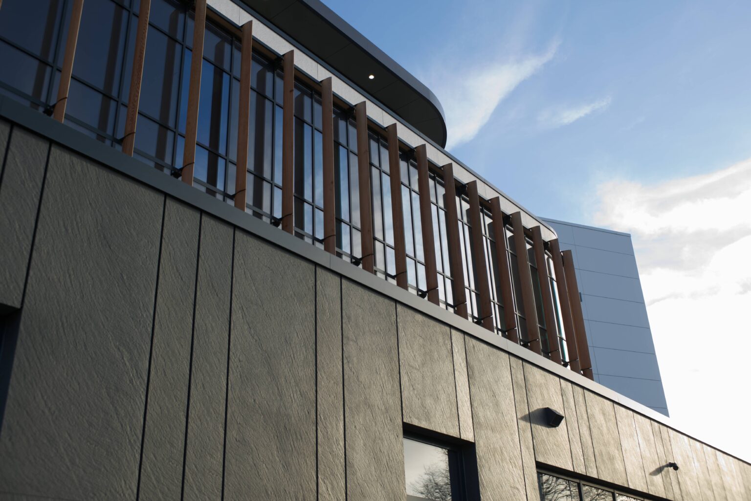 Façade Spire Hospital, Manchester (UK), bardage avec ossature (BAO ...