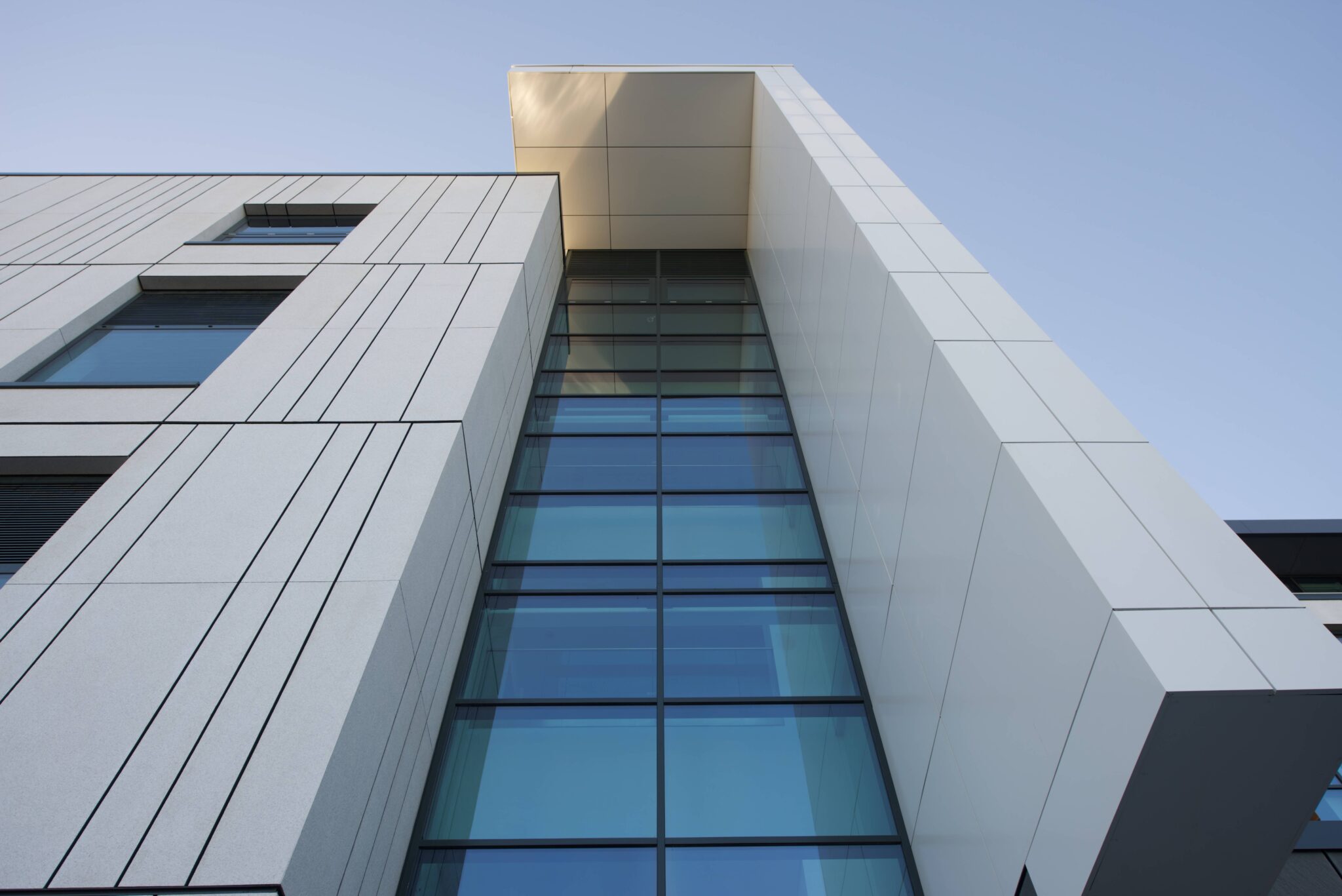Façade Spire Hospital, Manchester (UK), bardage avec ossature (BAO ...